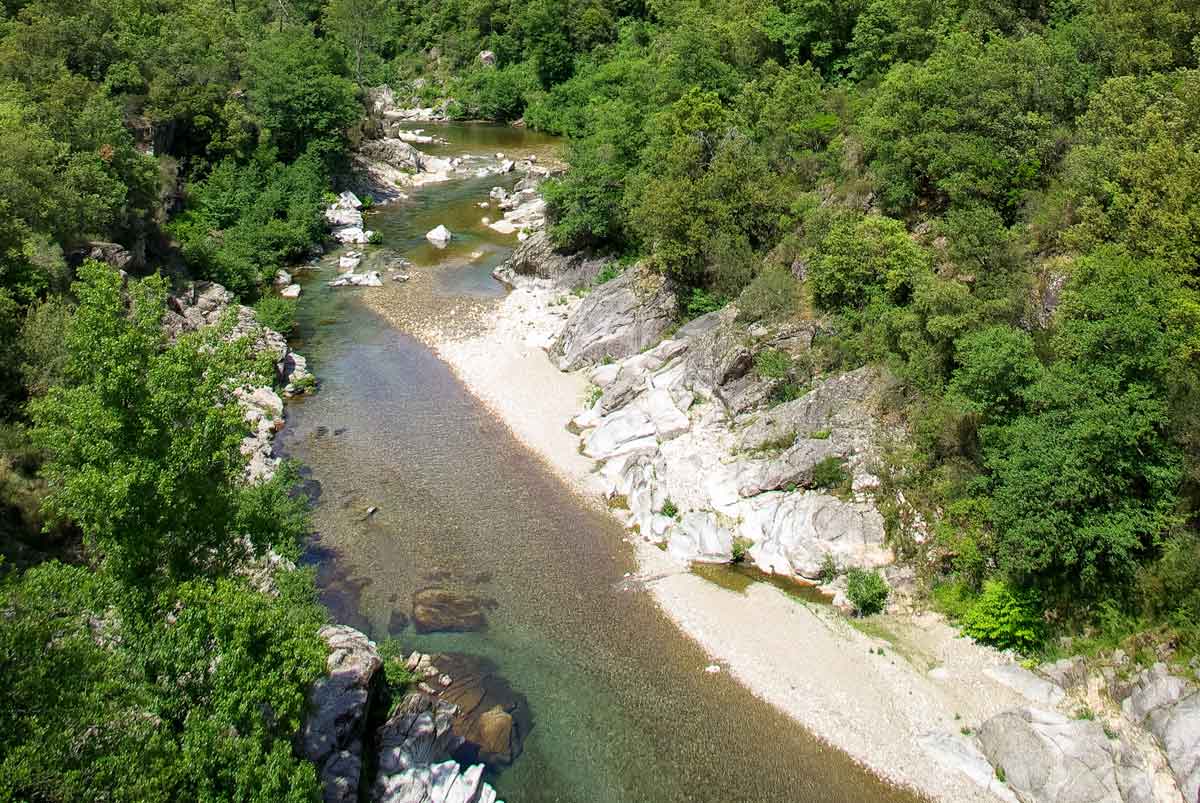 Camping Cévennes Rivière: Entre Forêt et Baignades